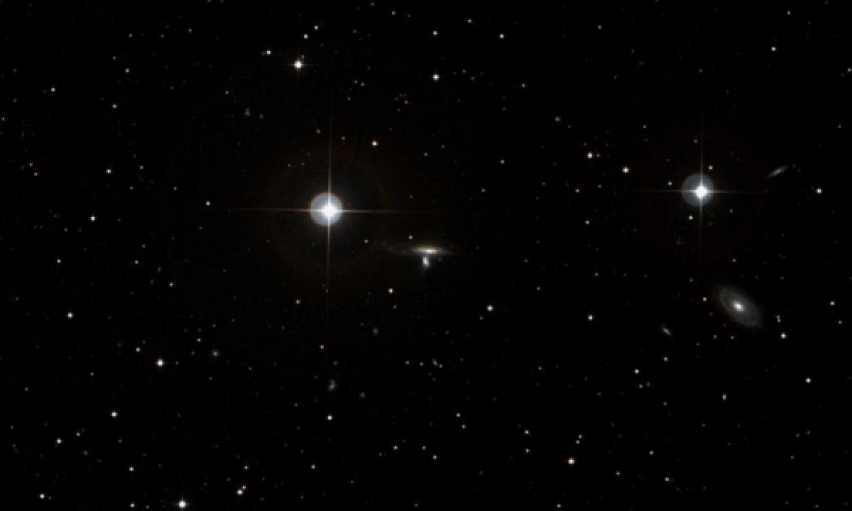 Arp 282 (Galaxy cluster) - In-The-Sky.org